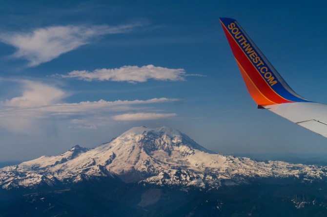 Mount Rainier – Disappointment Cleaver with RMI | Colorado Keith